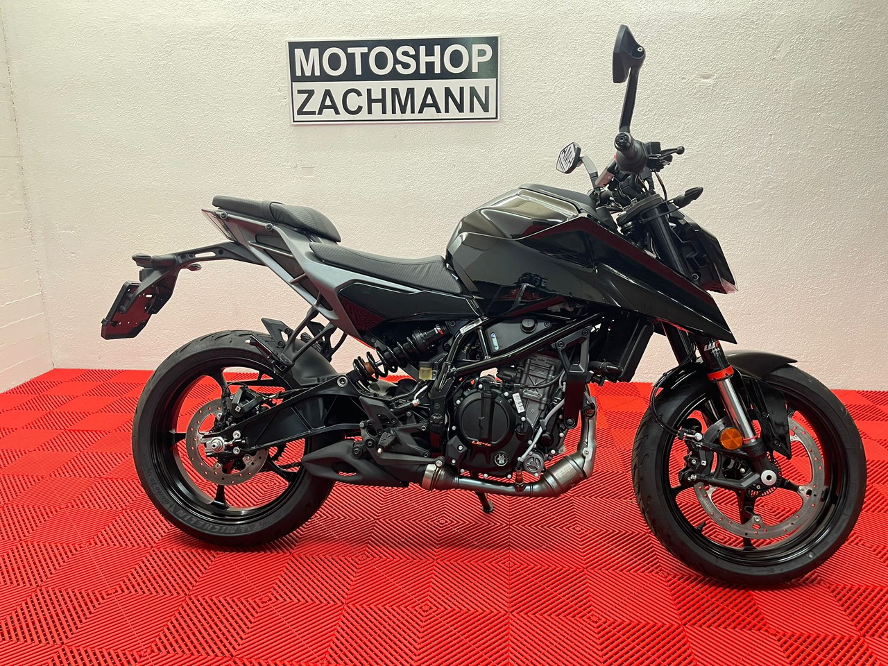 Ktm Duke 125 Black Edition